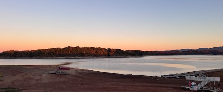 Lake Side Of The Smokies! Douglas Lakefront Home. - Dandridge, TN