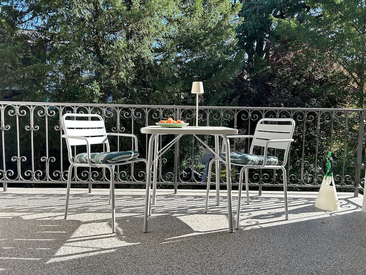 Aupremier - Contemporary Chic In Jugendstil-villa - Basel