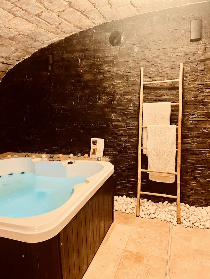 Cave Voutée Spa Sauna Coeur De Bourges @Le_souplex - Cher