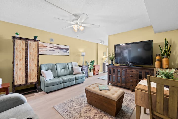 San-a-bel 110, 2 Br Oceanfront Condo, Indoor Pool - North Myrtle Beach, SC