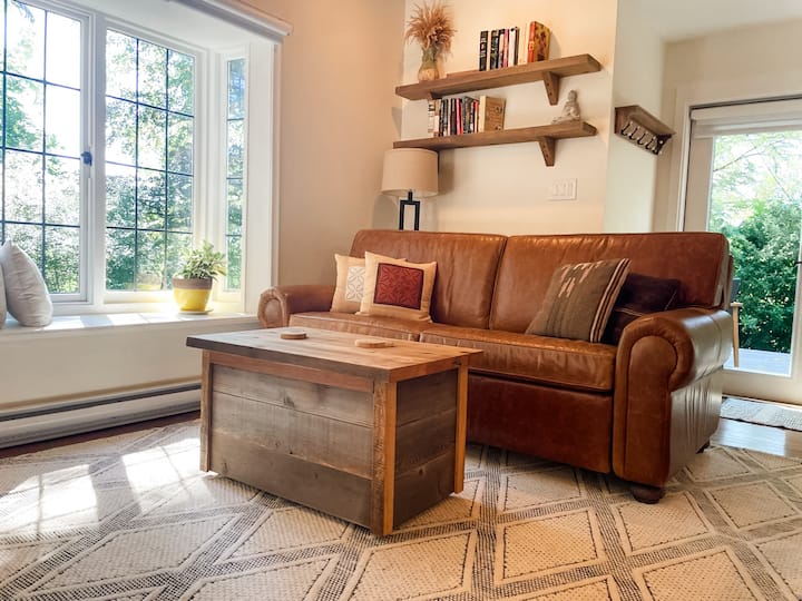 Beautiful 1-bedroom Guest Suite On Oceanview Farm - Saanich Peninsula