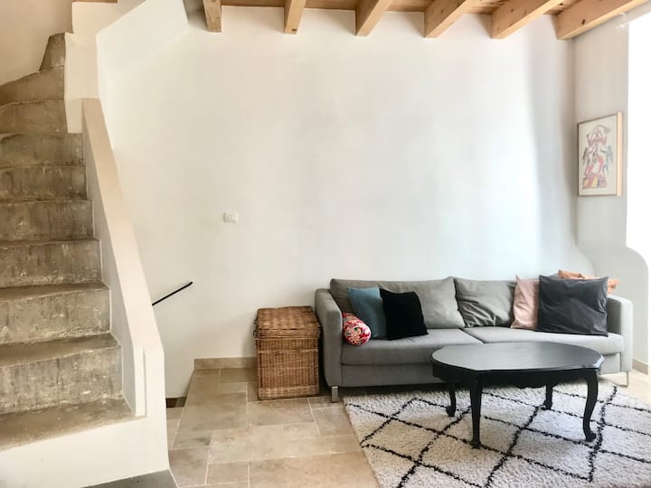 Joli Cocon Au Coeur Du Village, Vue Sur Le Château - Grignan