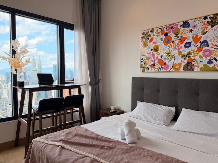 Infinity Pool/high Floor Cozy Unit, Klcc View 46s - Kuala Lumpur