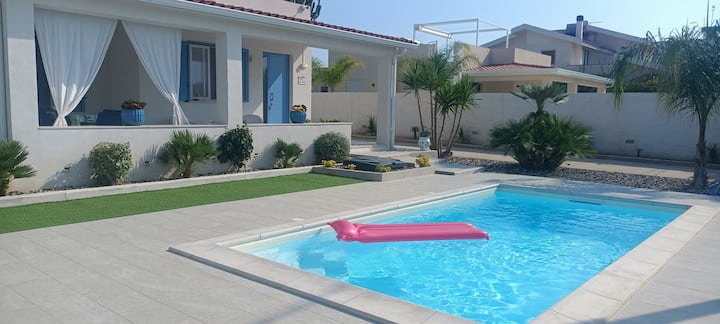 Villa Colapesce: Struttura Con Piscina Sul Mare - Marzamemi