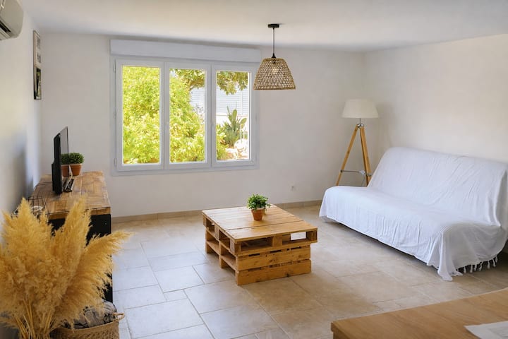 Appartement Rez De Maison Proche Mer - La Londe-les-Maures