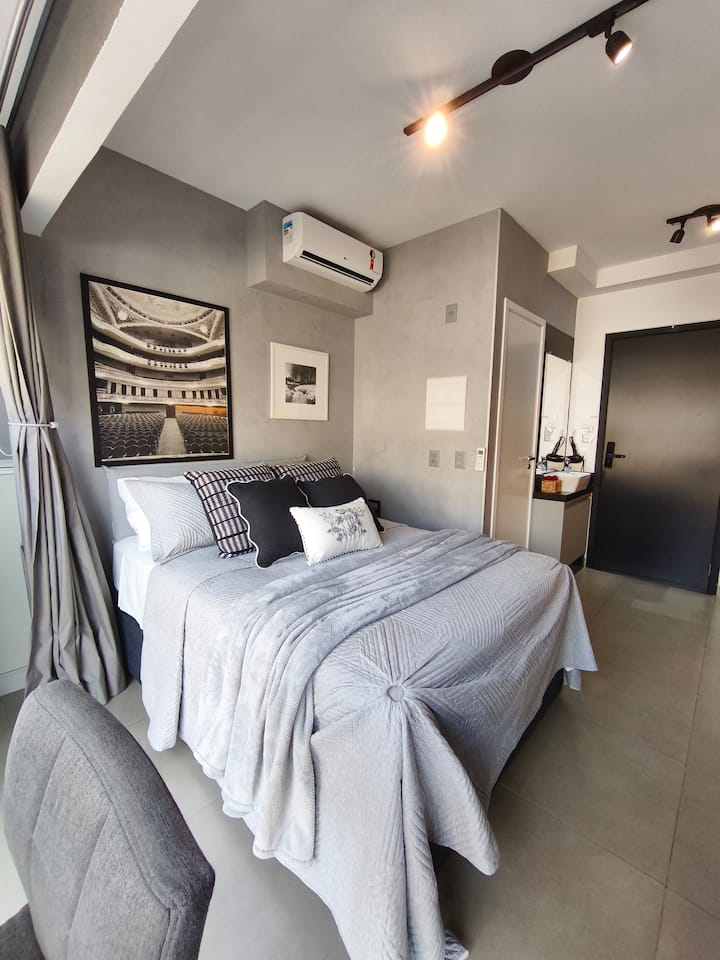 Studio Maravilhoso Colado No Metrô Oscar Freire - Pinheiros