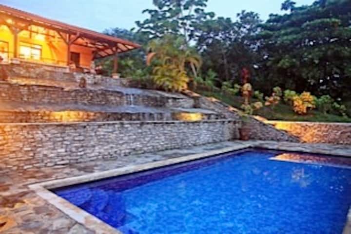 Gated Community W/ 7 Homes, 3 Pools (26 Guests) - Costa Rica