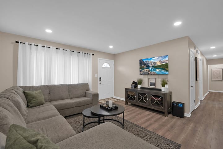 Cozy 4br Near Downtown, Osu & Airport - Canal Winchester, OH