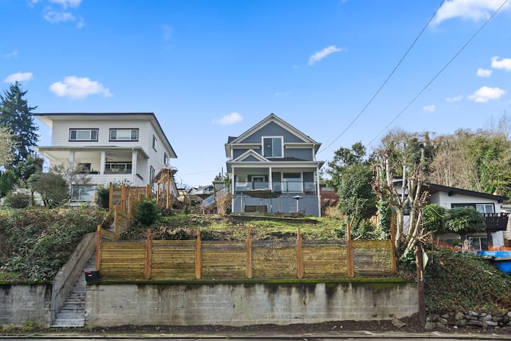Charming House With View - Seattle, WA