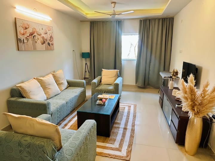 Casa Fioraa With A Pool In Vagator - Goa