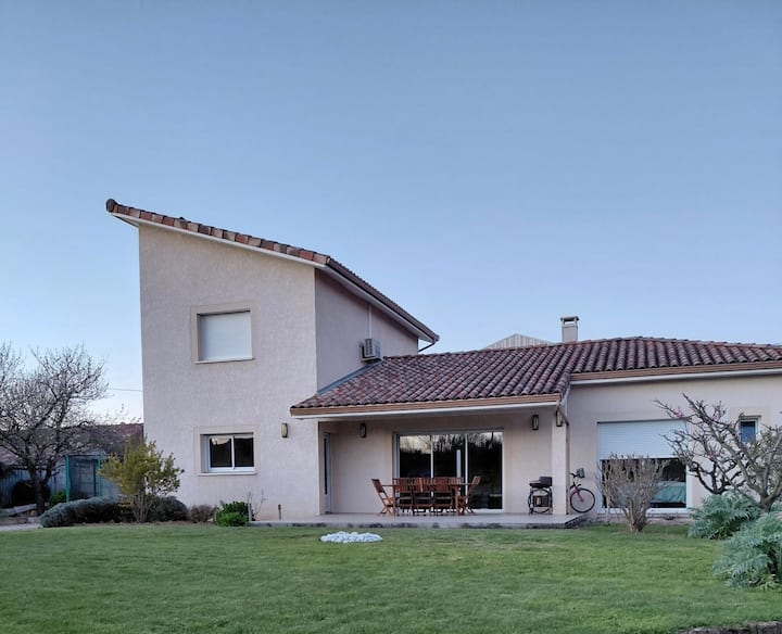 Maison En Ville Avec Jardin Au Calme - Tarn