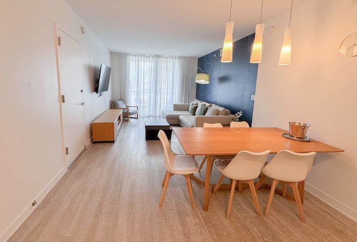 000 Beautiful Two Bedroom Apartment With Nice View - Hallandale Beach, FL