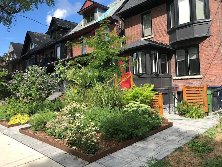 Chic Garden Suite. Walk To City's Best Areas. - Toronto