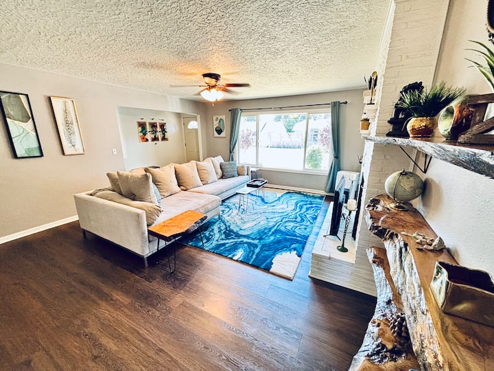 Bright, Spacious, 2 Bedroom With Garage + Yard - Vancouver, WA