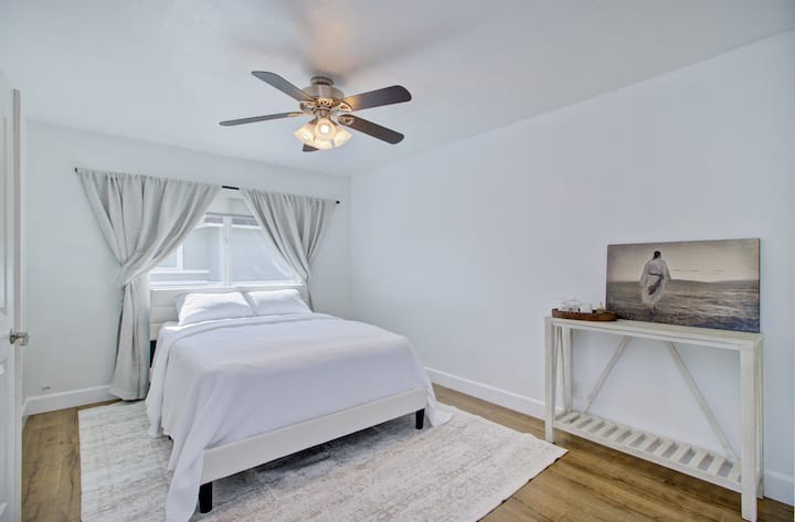 Condo Oasis - Lake Forest