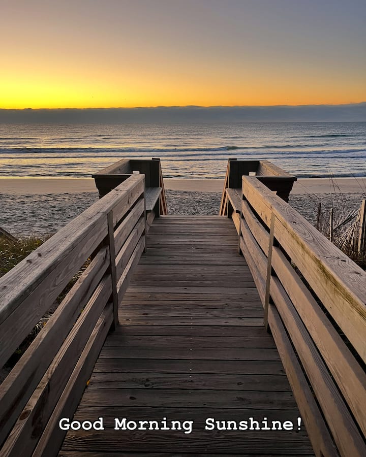 Lovely 2-bedroom Townhome, Steps From The Beach - Surf City, NC