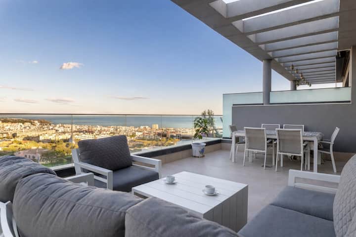 Modern 3 Bdrm Penthouse W/ Mountain & Sea Views - Estepona