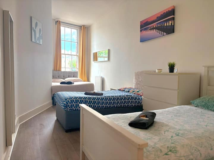 Large River Front 2 Bedroom Condo - Dublin
