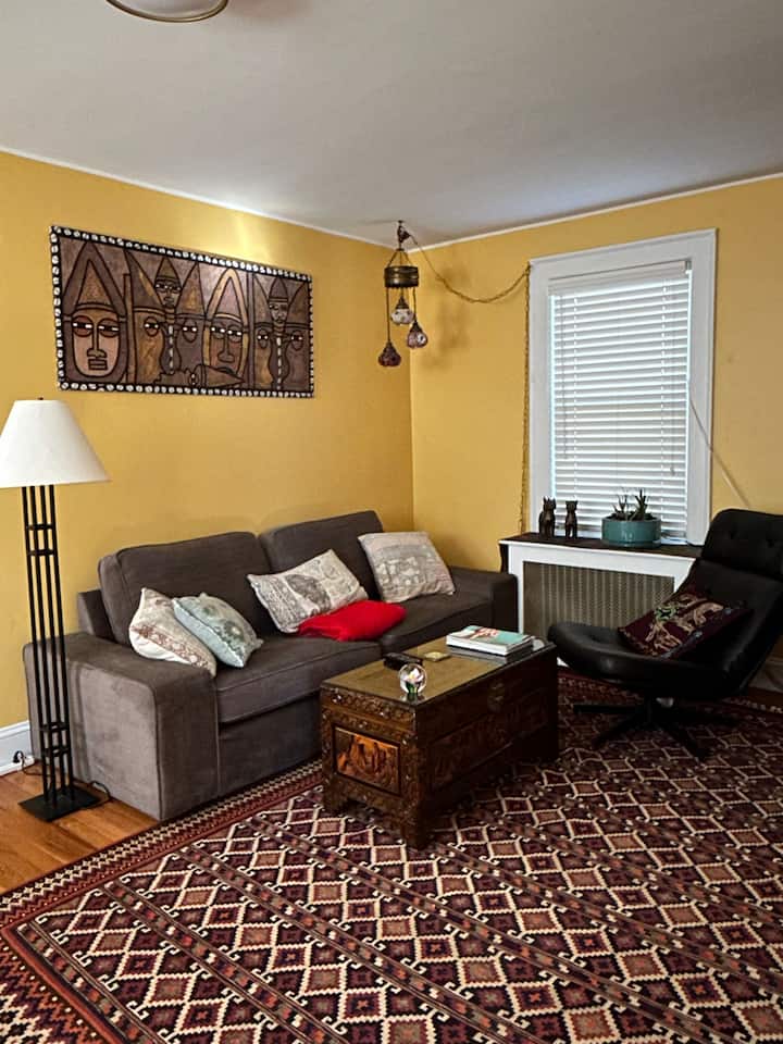 Room For Female Guests - Alewife Red Line T Stop. - Belmont, MA