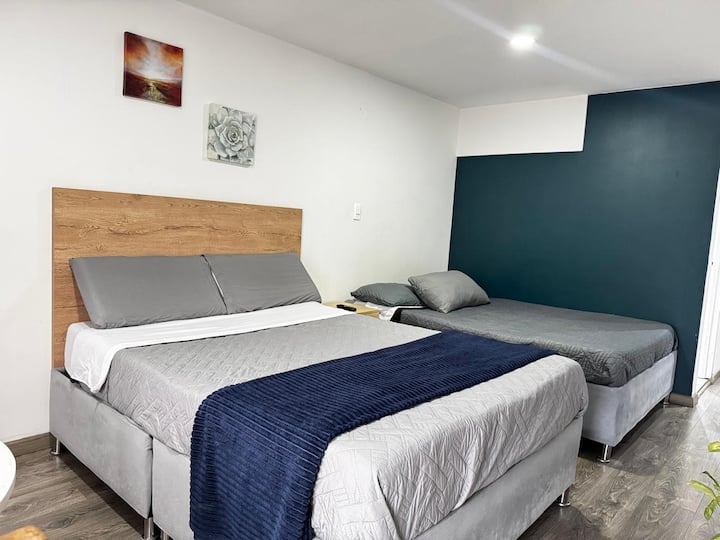 Privada, Céntrica Y Con Balcón - Bogota