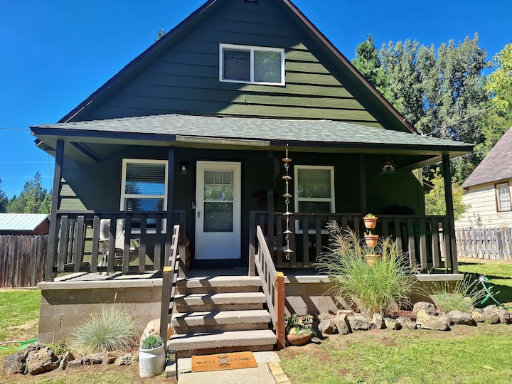 Contemporary Mill Backup Power / High Speed Wifi! - McCloud, CA