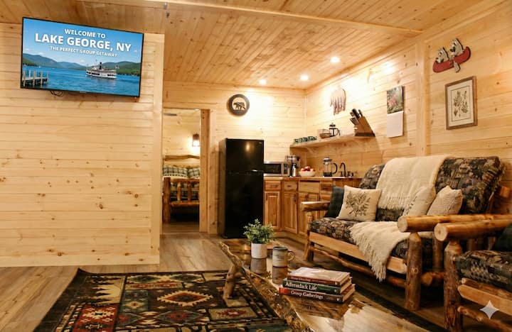 Adirondack 2br Suite · Sleeps 10 · Walk To Lake - Lake George, NY