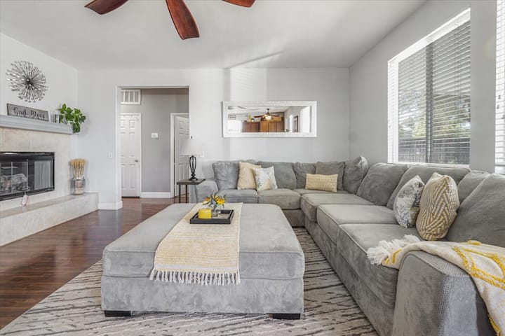 Your Home Away From Home Near Wineries & Old Town - Temecula, CA
