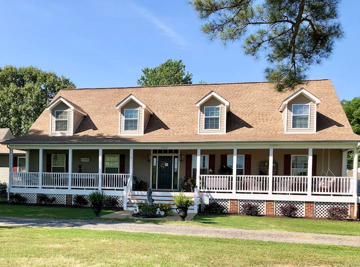 Sleeps 7• 3 Miles To Colonial Williamsburg - Williamsburg, VA