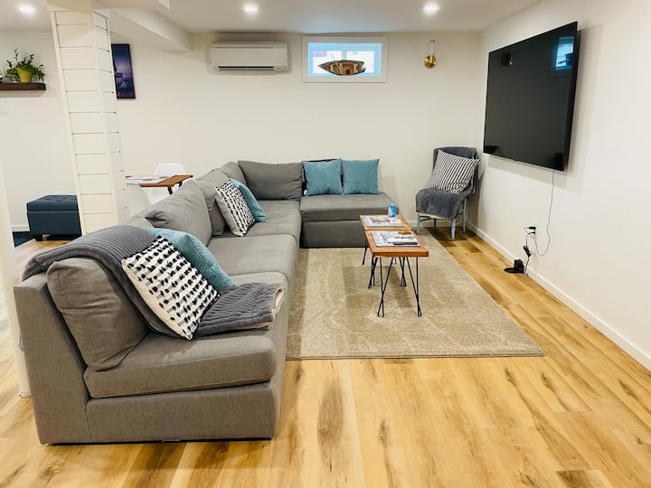 Cozy Modern Studio - Saint John's