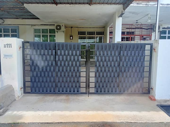 Raihana Homestay (Ttu111) [3br; Wi-fi; Netflix] - Ayer Keroh