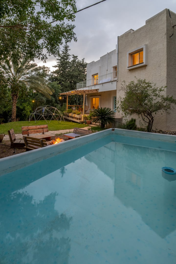 The Green Hill Retreat | Heated Pool & Open Views - Israel