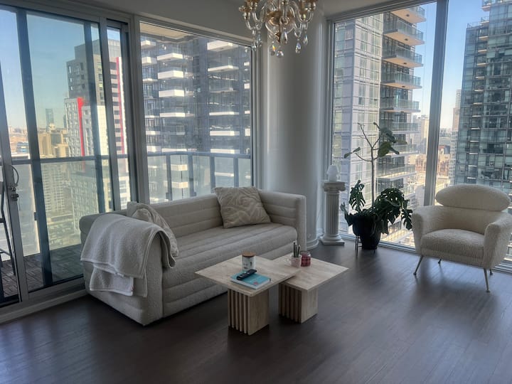 Airy & Perfect Downtown Toronto - Toronto