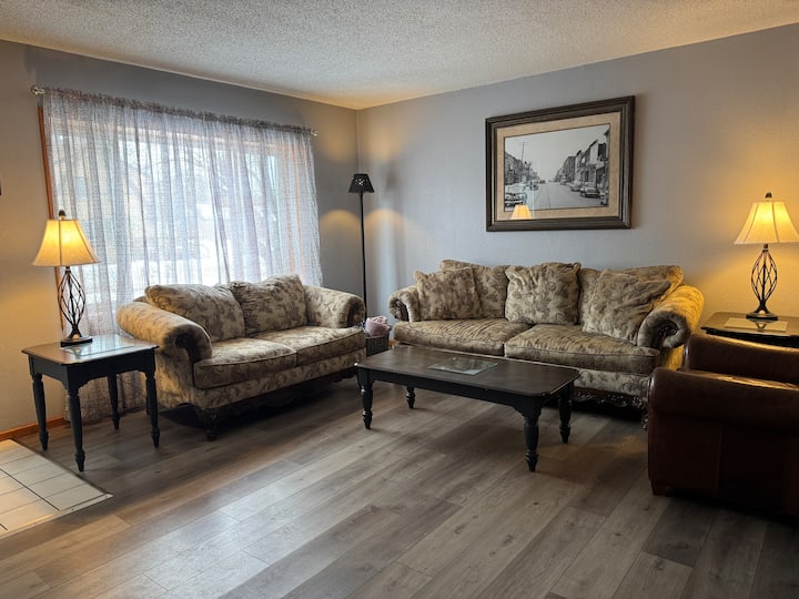 Hurley Hideout-1 Block From Trail & Silver Street - Ironwood, MI