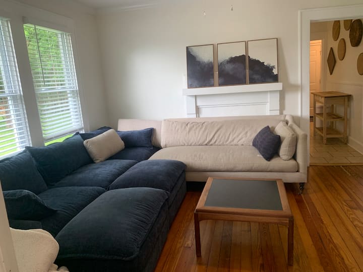 2:1 Bunkroom Bungalow - Area Not Gentrified - Greenville