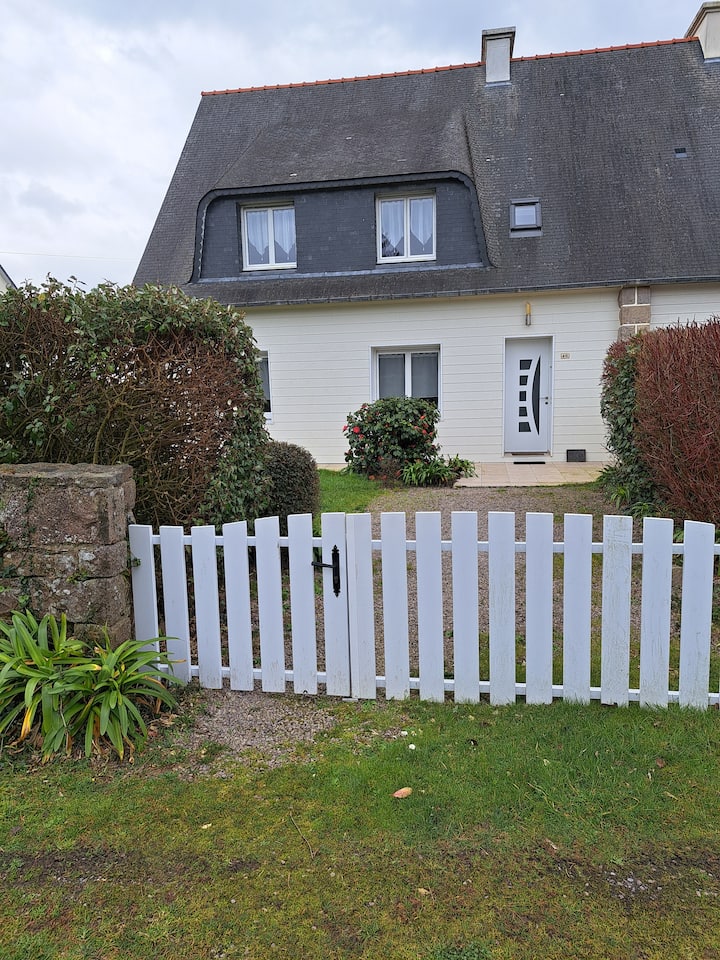 Ty Glas : Gr34 Et Plage - Brittany