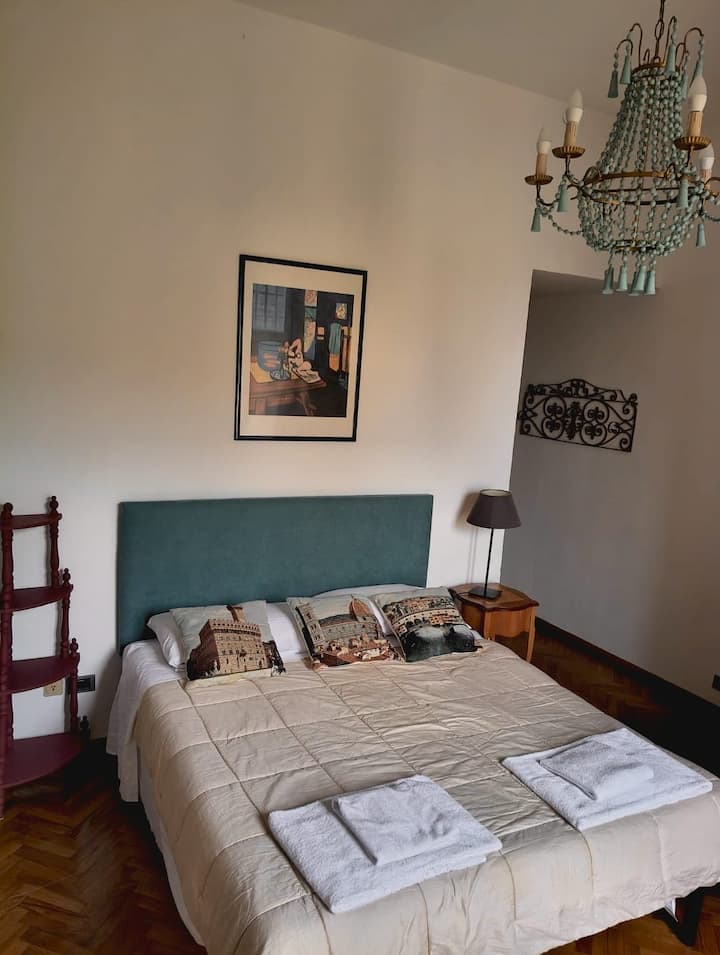 Quiet Accomodation Via Guelfa Near  Duomo - Florence