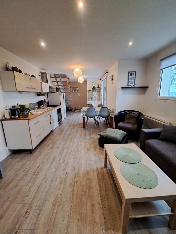 Beau Soleil : Gr34 Et Plage - Plage Sables d'Or les Pins