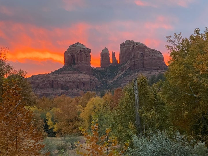 Cathedral Rock View, On Oak Creek With Hot Tub - Sedona, AZ