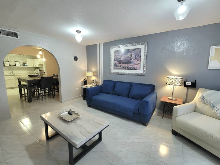 Bonita Casa En Fracc Privado. Cerca Del Consulado. - Ciudad Juárez