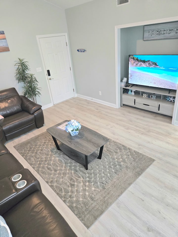 Gulf Shores Condo 2b/2 Baths Dolphin Villas! - Gulf Shores, AL