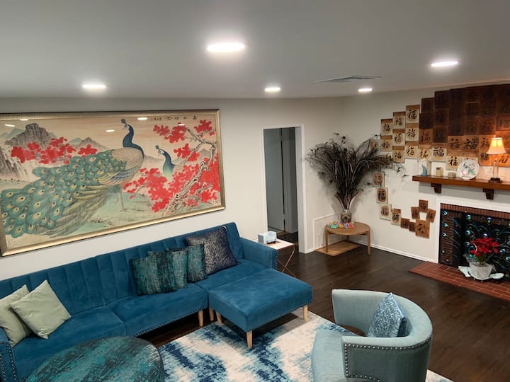 Peacock House Sanctuary - Sierra Madre, CA