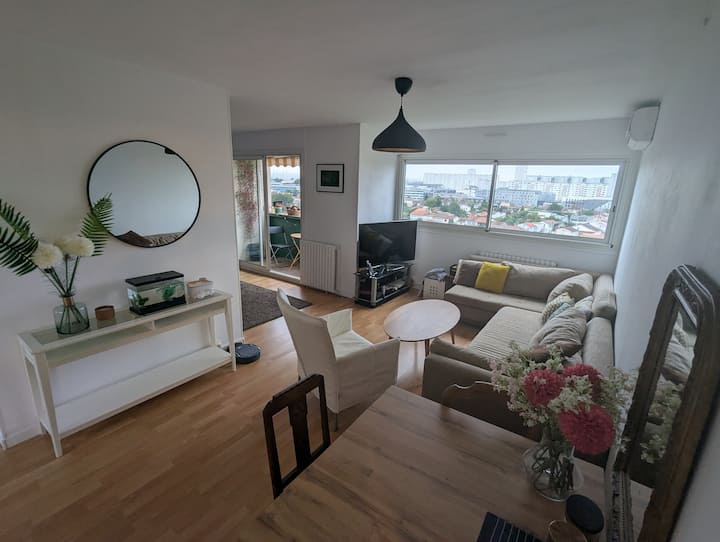 Comme Sur Un Nuage, Un Séjour Tout Confort - Eysines