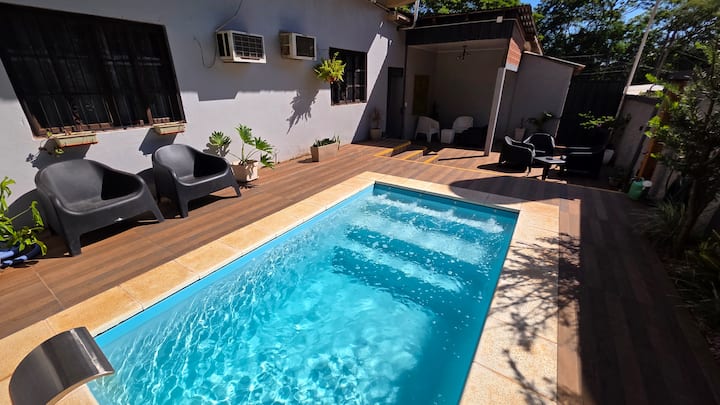 Habitación Céntrica Con Piscina Y Desayuno - Puerto Iguazú