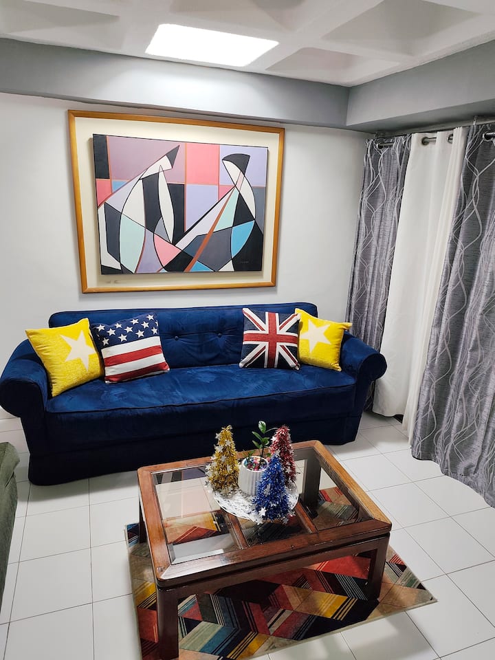 Apartamento De 1 Habitacion, Con Estacionamiento. - Venezuela