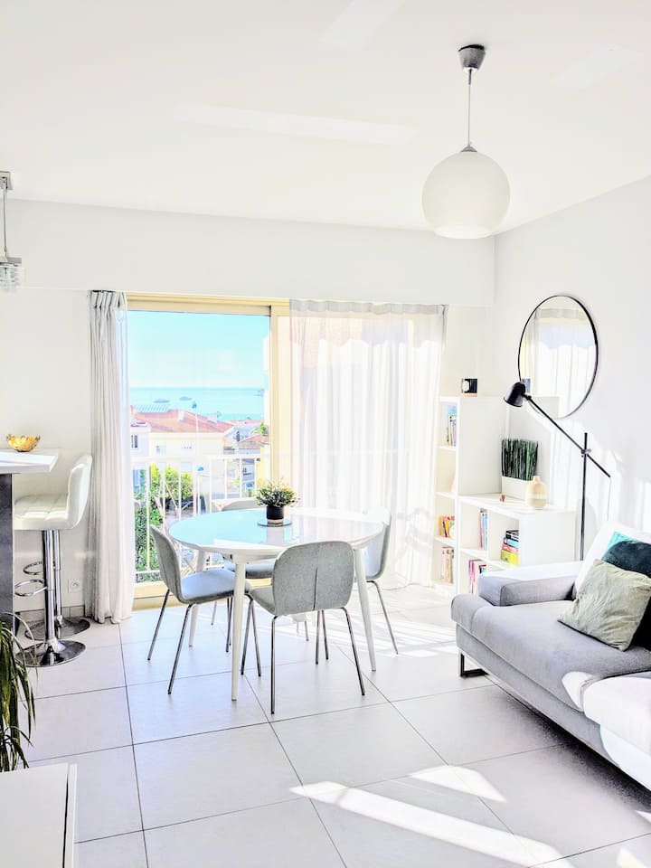 Superbe T2, Vue Mer, Balcon, Parking, Climatisé - Cap-d'Ail