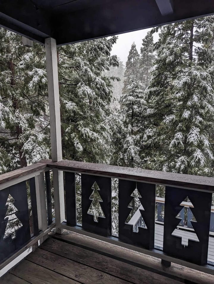 * Black Friday Special * — 3 For 2 — Near Big Bear - Lake Gregory Regional Park, CA