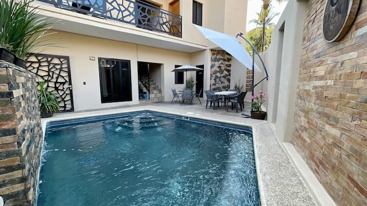 Coconut Suite #4 - Los Ayala