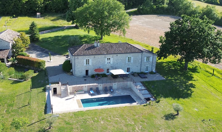 Gite Vacances Belle Bastide Avec Piscine - Montcuq