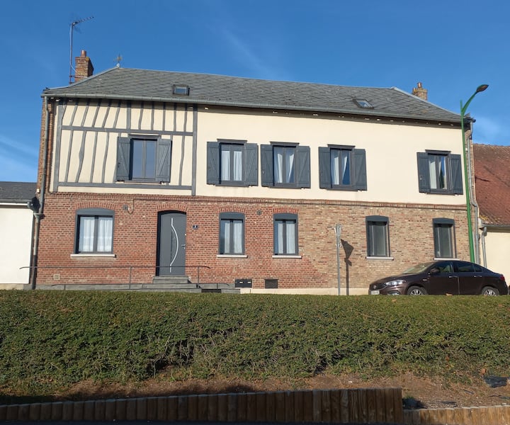 Appartement Refait à Neuf. Tout Confort, 110 M2 - Glisy