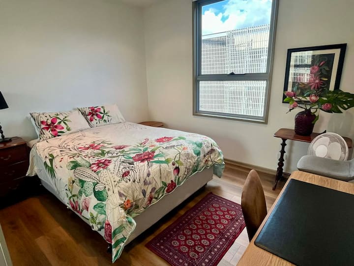 Huge 1bd In Heart Of Highett. Carpark & Wifi - Mordialloc